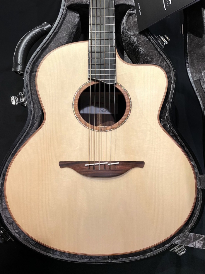 Lowden F50(MR/AD)-全單板手工民謠吉他 | 卡比音樂工作室