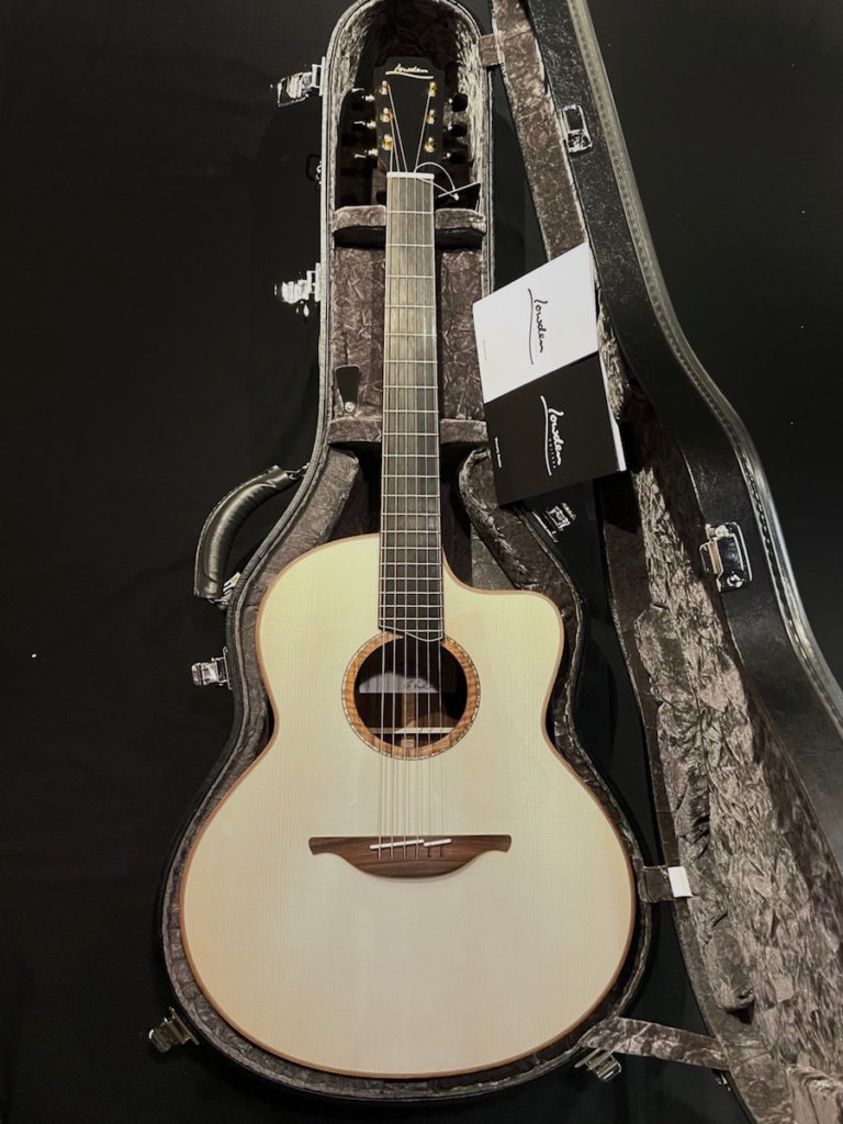 Lowden F50(MR/AD)-全單板手工民謠吉他 | 卡比音樂工作室